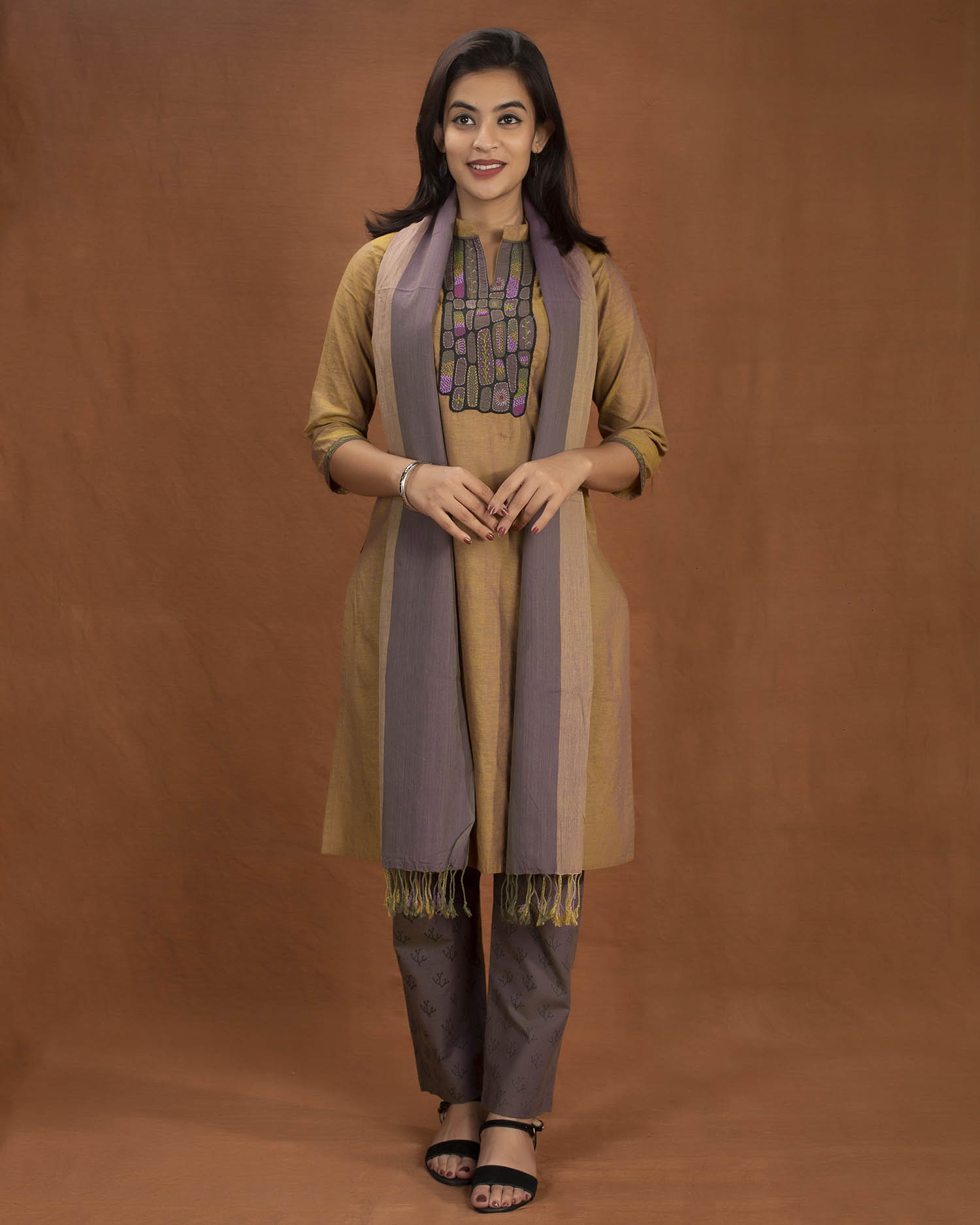 Deshal | undefined | undefined